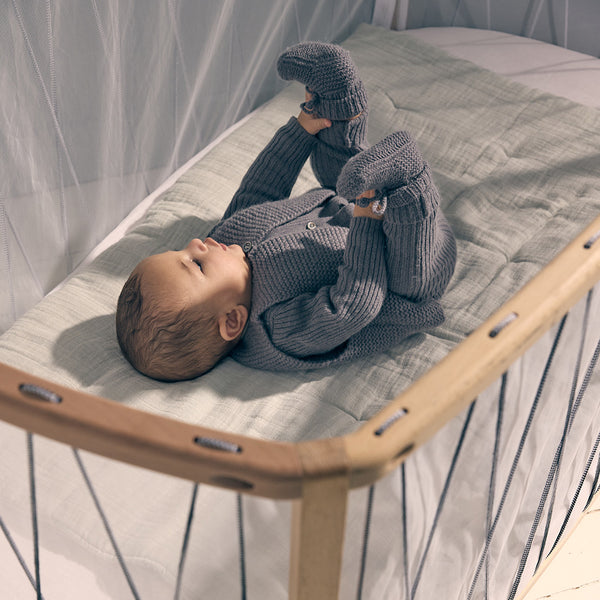 KIMI Mitwachsendes Babybett inklusive BUMPER Schaumstoff-Bettschutz ...